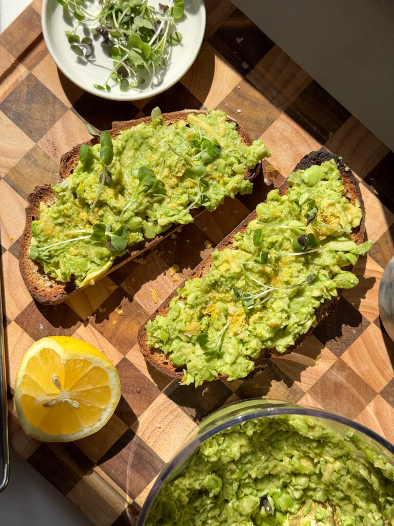 Easy Edamame Avocado Toast - A High-Protein Breakfast You’ll Love - The ...